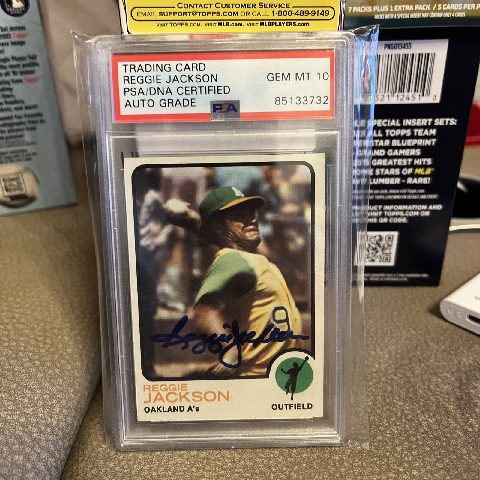 1973 Topps REGGIE JACKSON Signed Baseball Card PSADNA Auto Grade 10 WS ...