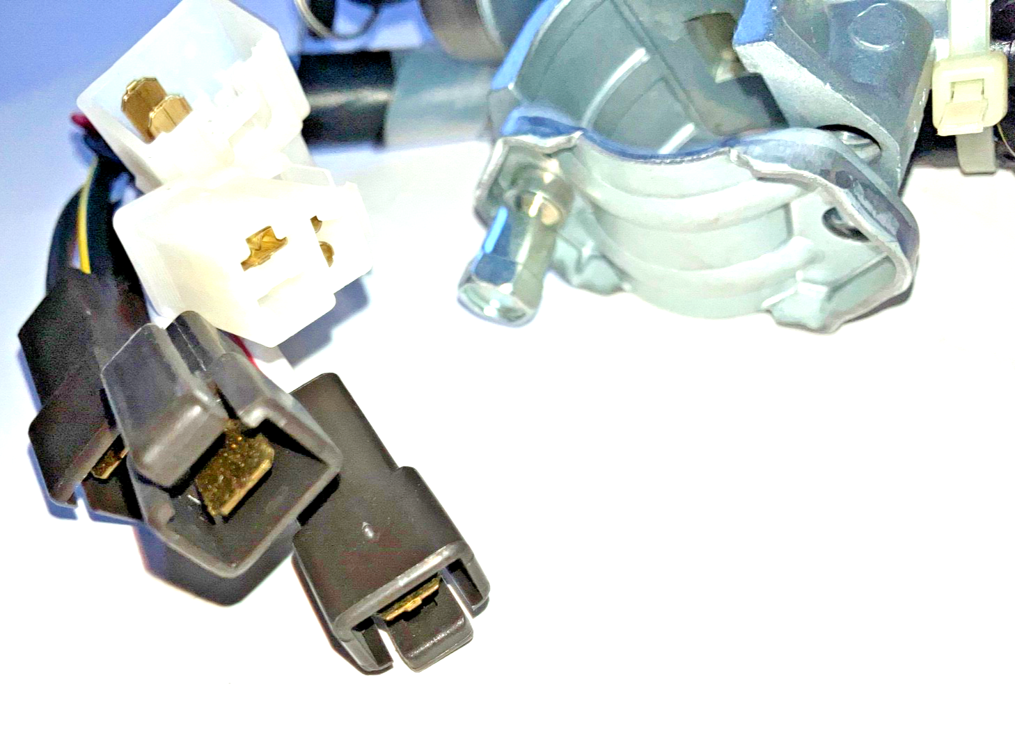 Genuine Mazda GJ12-76-290 1986-87 626 Key Set Ignition Lock Cyl ...