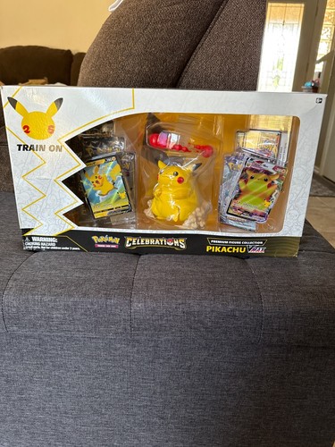 NEW Pokemon TCG: Celebrations Premium Figure Collection Pikachu VMAX ...