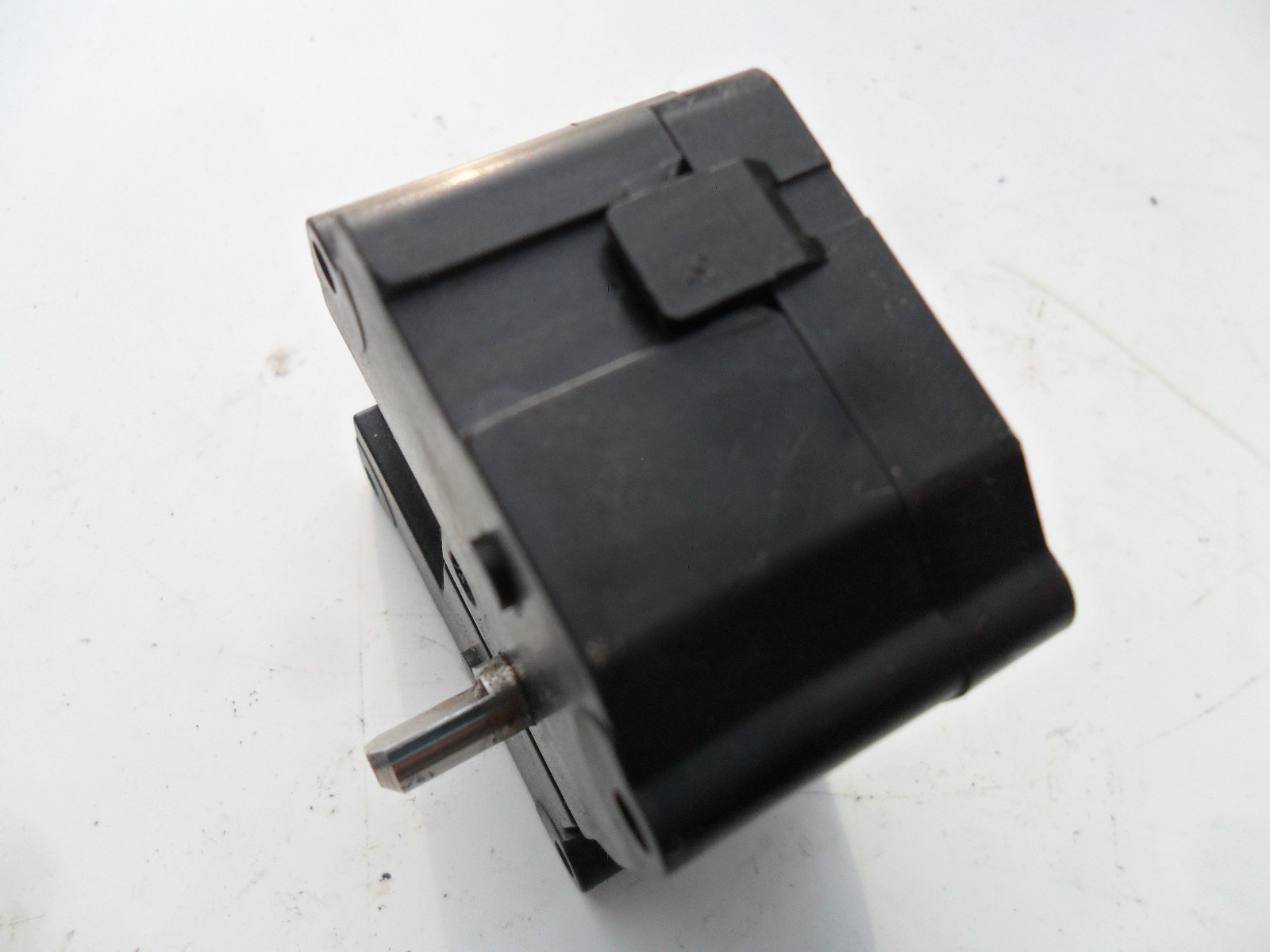 A/C Heater Control Blend Door Adjust Motor Audi A8 S8 A8L D2 4D0820511A ...