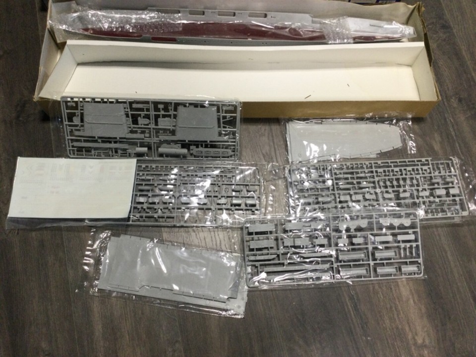 USS Saratoga CV-3 Aircraft Carrier LARGE Model Kit Trumpeter 1:350 ...