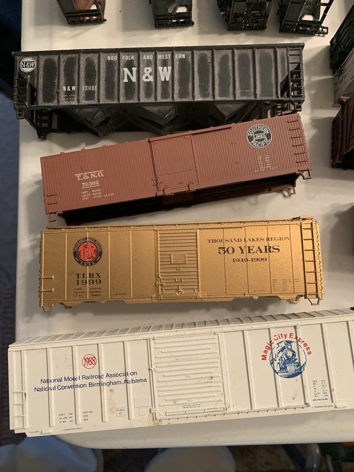 Kitbasher Tinkerer Lot Of HO Scale Freight Car Bodies- Shells Only! | eBay