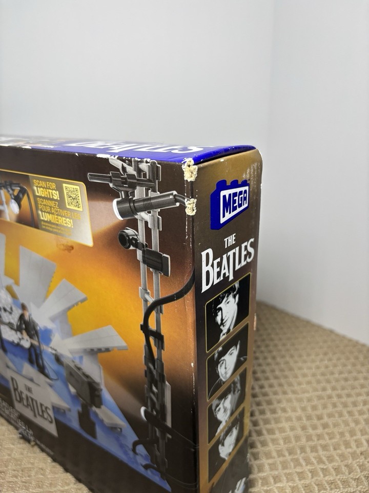 MEGA Blocks Showcase Ladies & Gentlemen The Beatles! Ed Sullivan Show ...