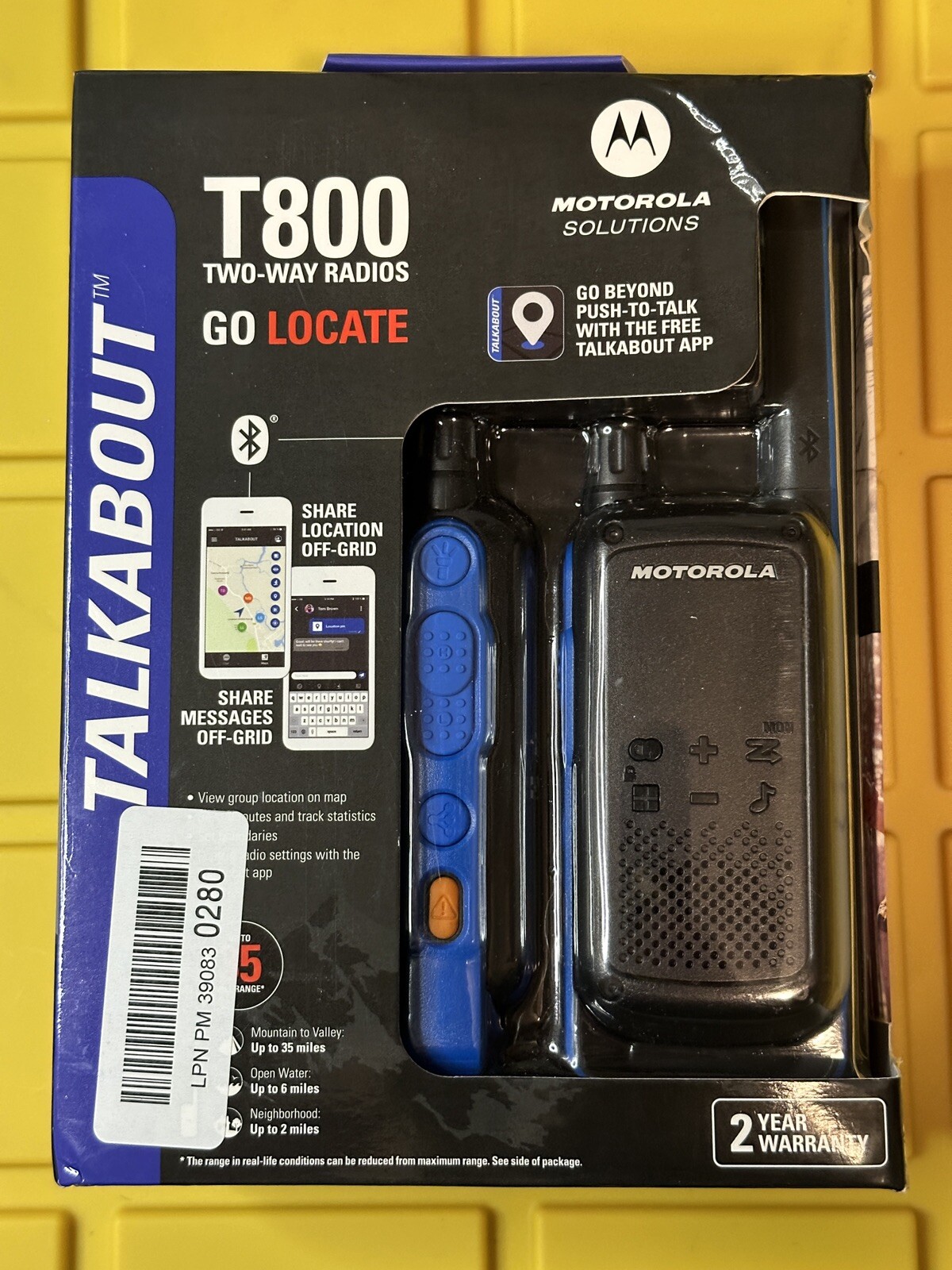 BRAND NEW! Motorola Talkabout T800 Two-Way Radios, 2 Pack, Black/Blue ...