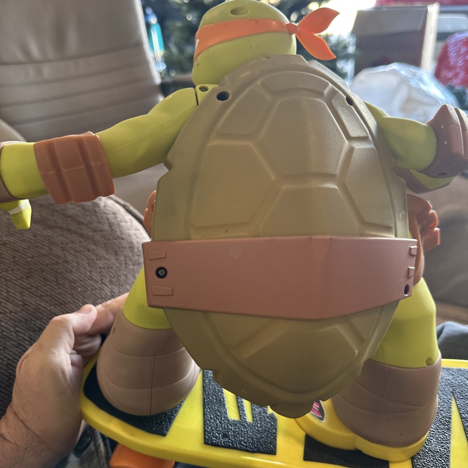 Jakks Teenage Mutant Ninja Turtles Remote Control Skateboarding Mikey R ...