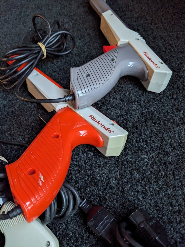 8 NES Nintendo Official Controllers Lot - 2 Advantage + 2 Max + 2 ...