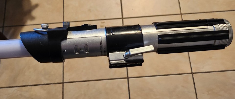 STAR WARS Darth Vader Red Ultimate FX Lightsaber C-2945A 2010 Model # ...