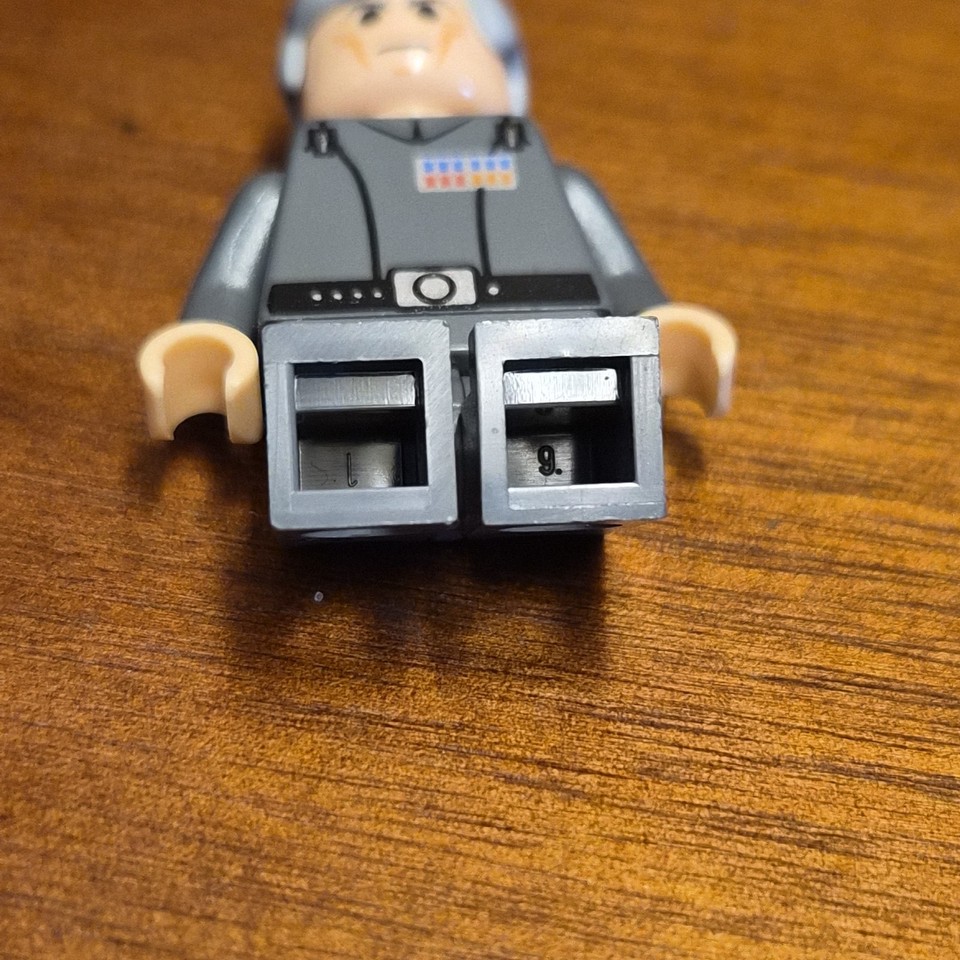 Lego Star Wars Grand Moff Wilhuff Tarkin Smooth Hair Minifigure SW0157 ...