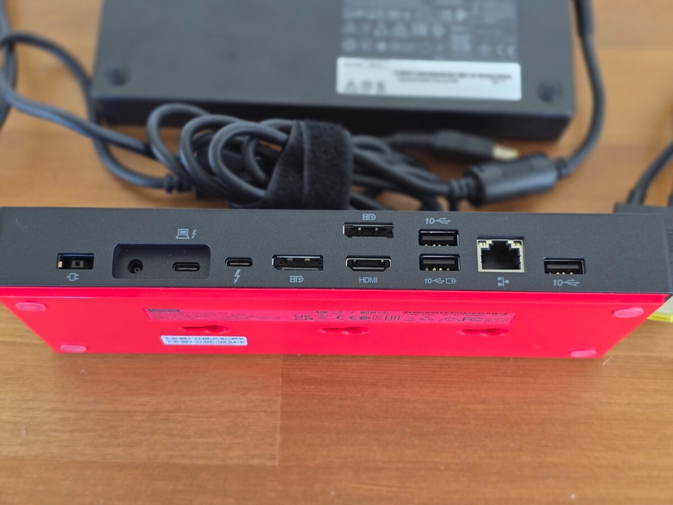 Lenovo ThinkPad Thunderbolt 4 Docking Station 300W 40B00300US ...