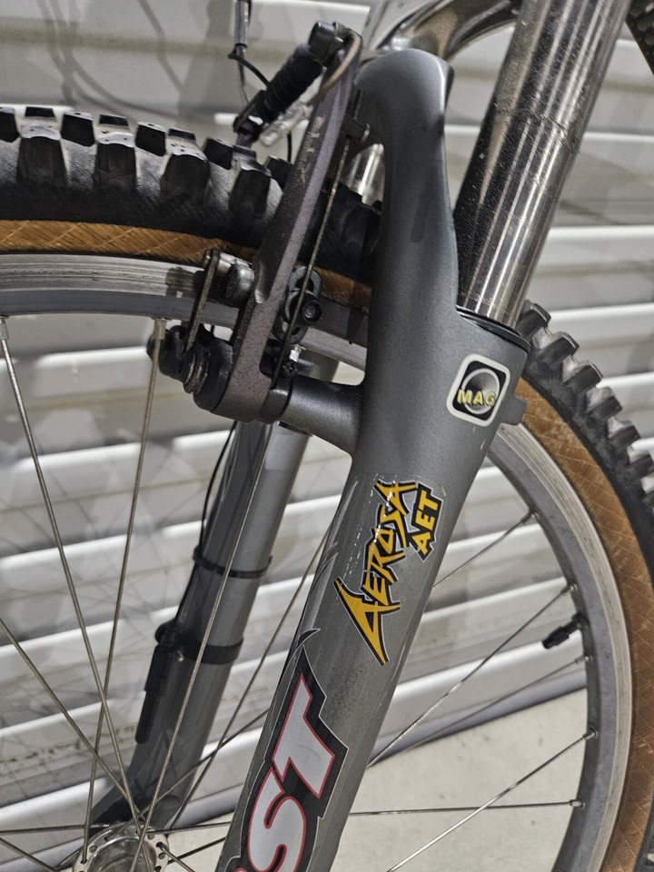 Vintage SLINGSHOT MOUNTAIN BIKE, sling shot, XTR, XT, LX , AVID ...