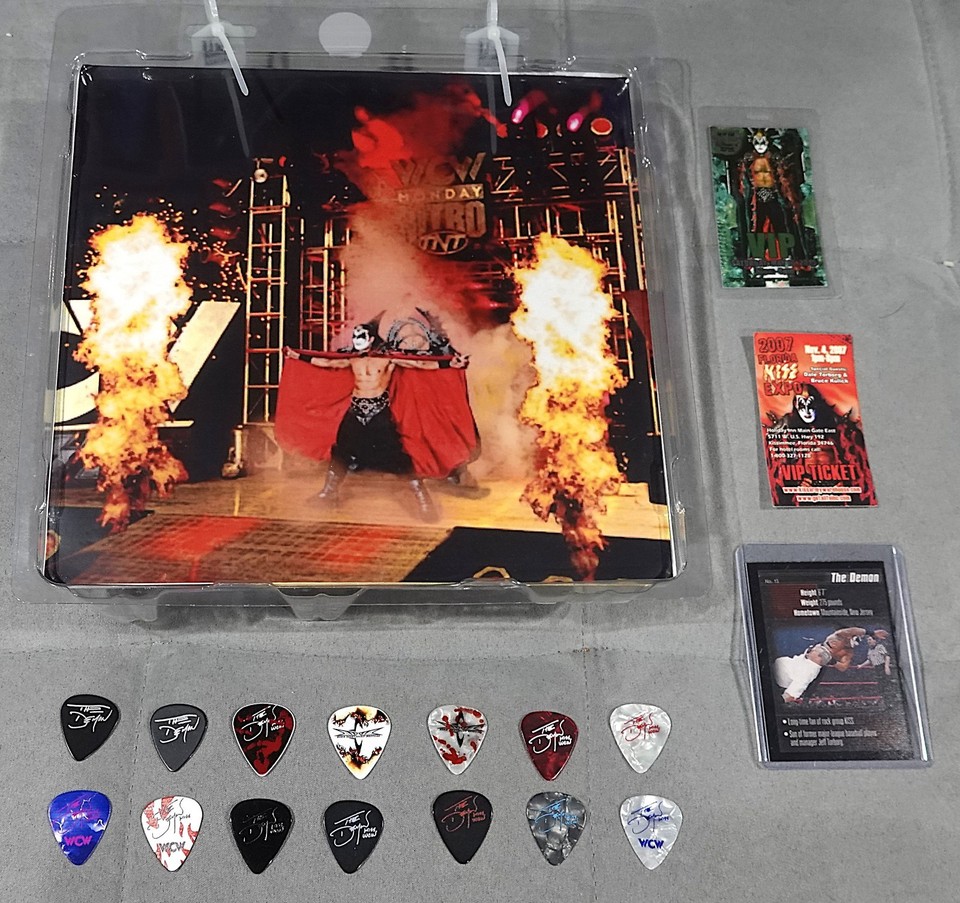 Demon WCW KISS Dale Torborg SIGNED AUTOGRAPH Figure Set FREE Guitar ...