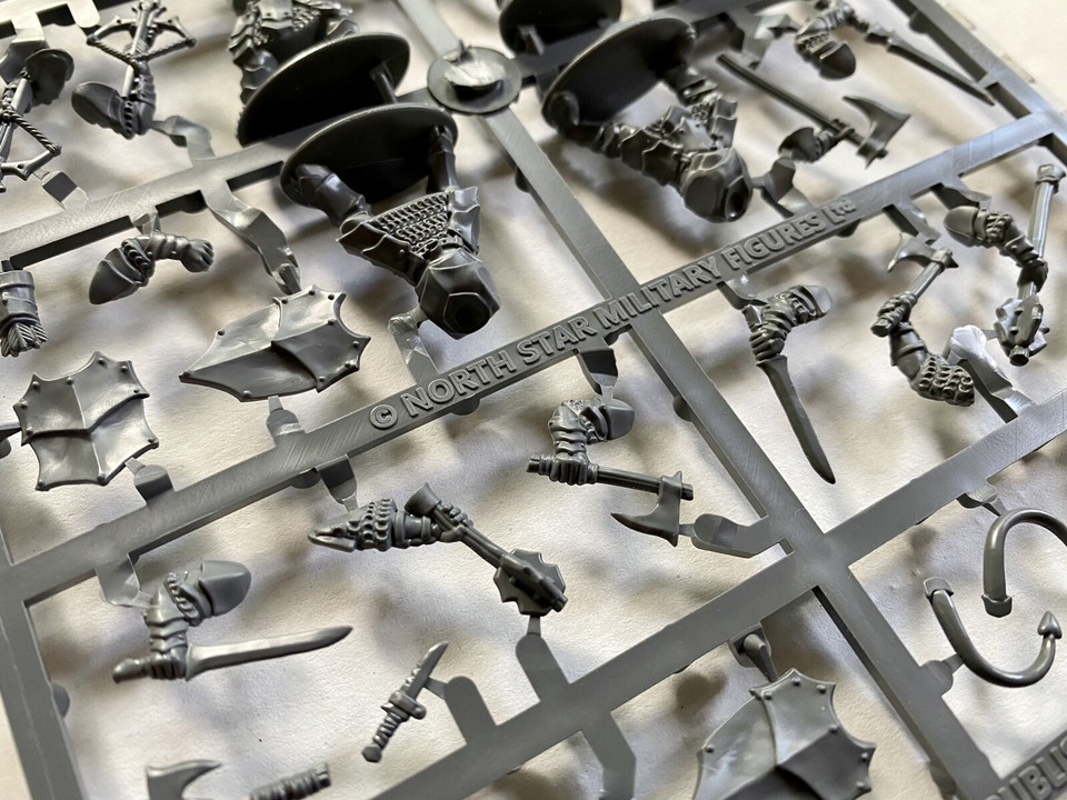 Frostgrave Demons 28mm New • One Sprue • 5 Miniatures • Osprey ...