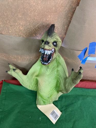 Halloween prop Distortions Unlimited DRAGON PUPPET. Jordu Schell. ULTRA ...