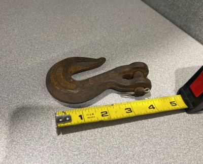 Hooks & Brackets - Logging Chain