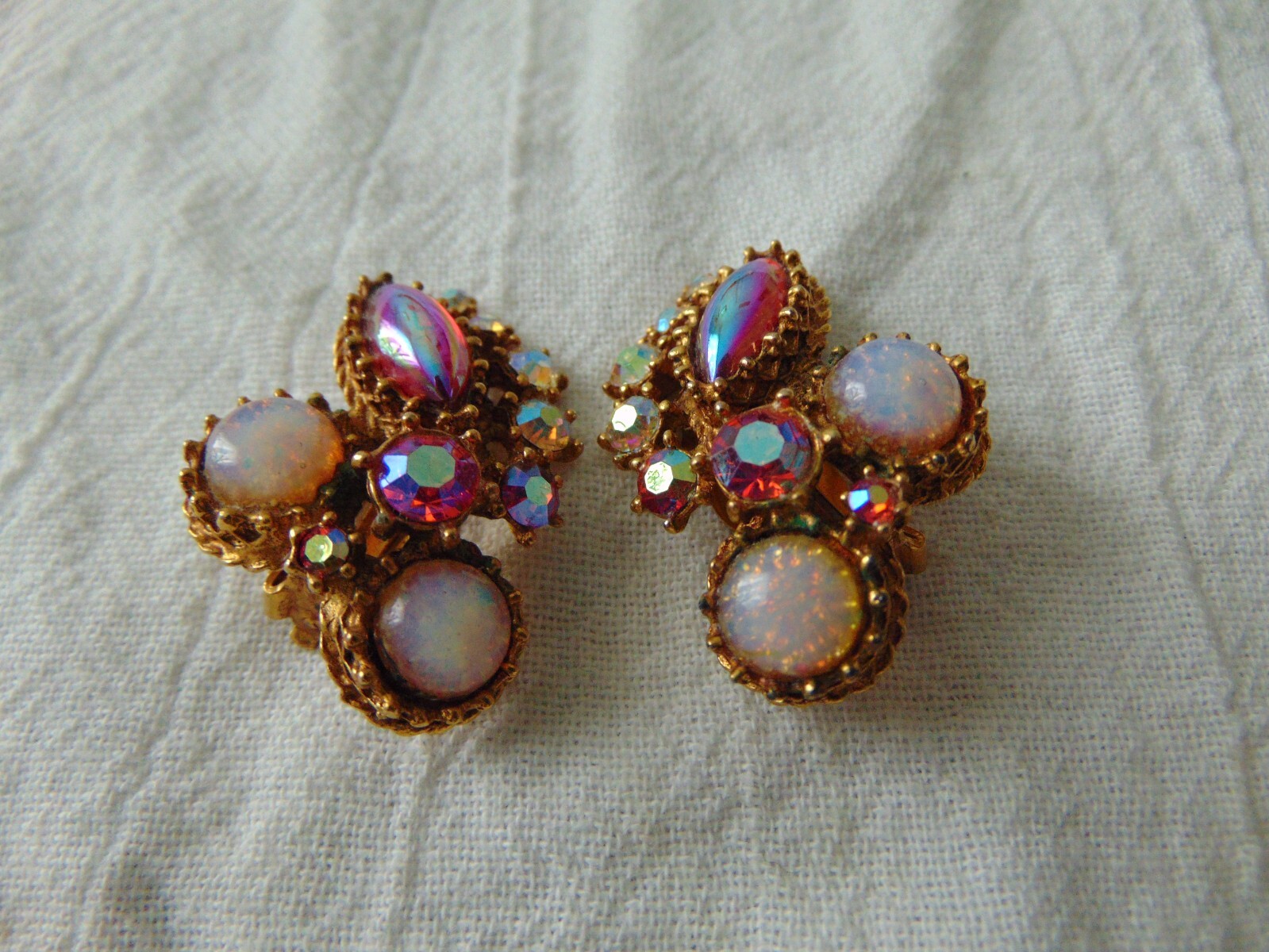 vintage opal glass red iridescent navette ab crystals… - Gem