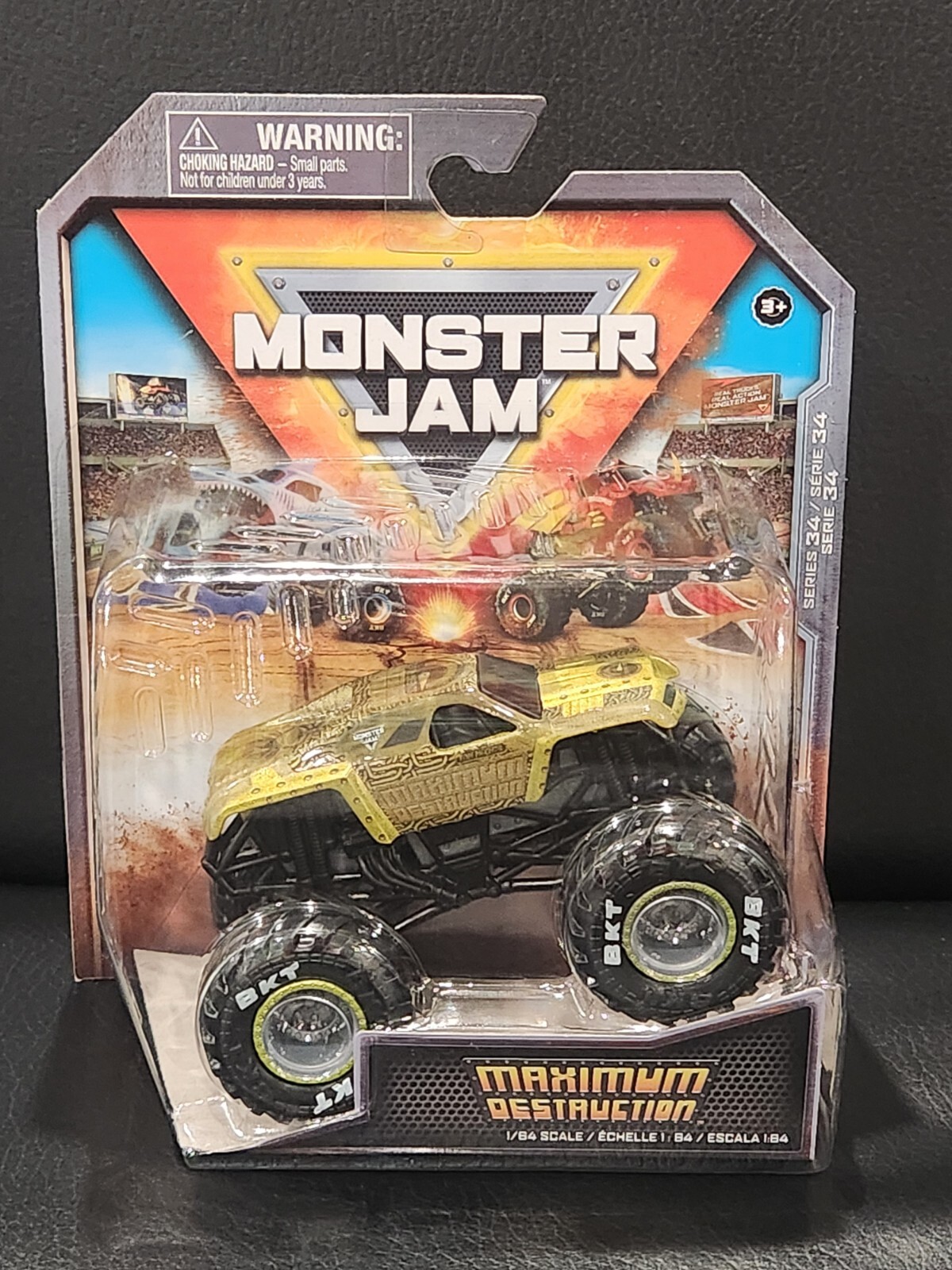 Gold MAX D MONSTER JAM World Finals XVI Truck 2024 1/64 Spin Master ...