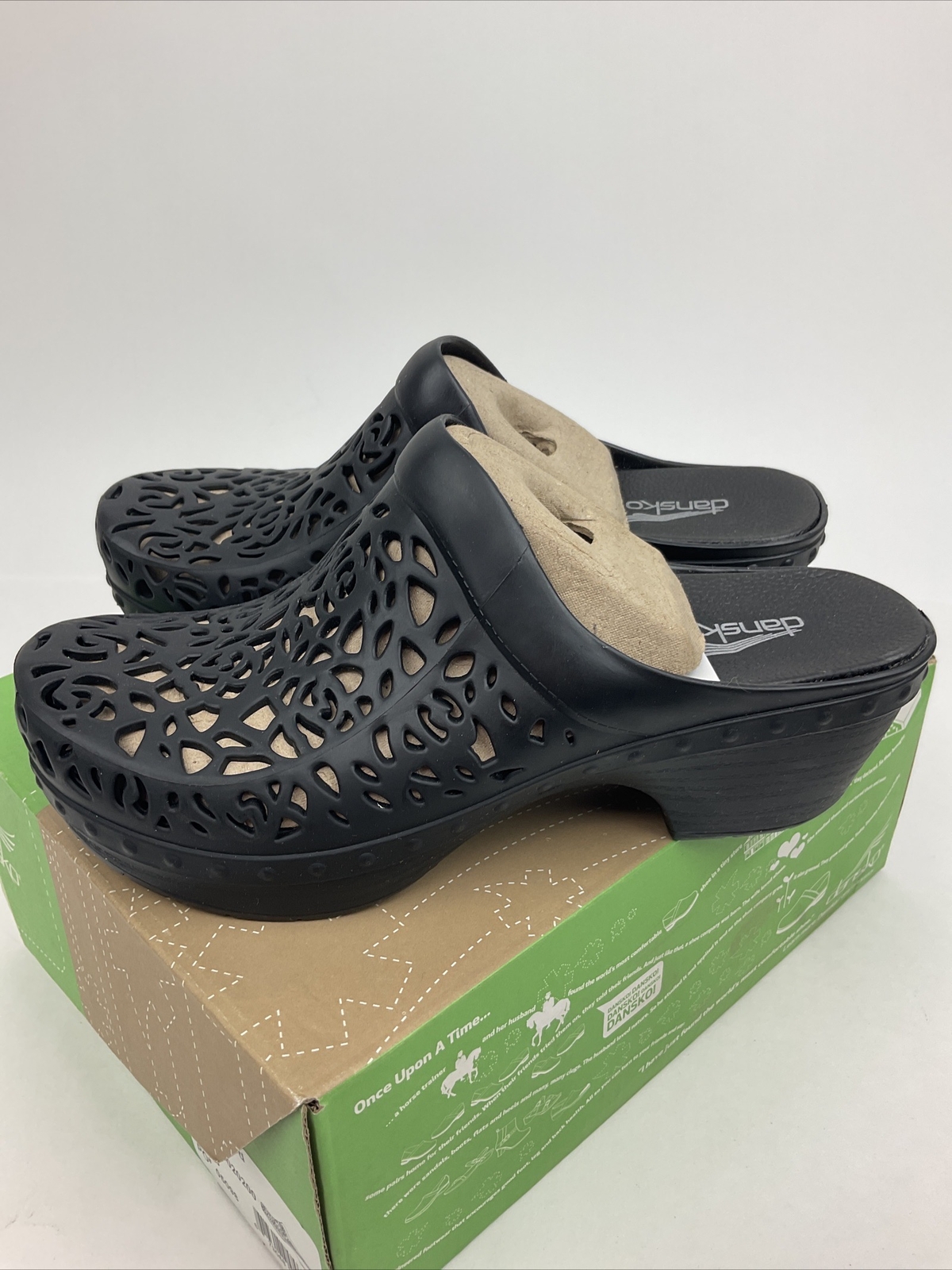 Dansko Pippa Molded Black Clogs Size 38 New In Box Style 1015-020200 | eBay
