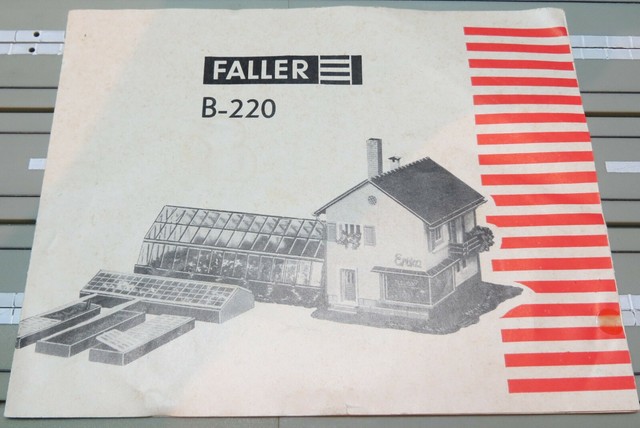 FALLER B-220 Wohnhaus mit Blumenladen H0 1 87 online kaufen | eBay