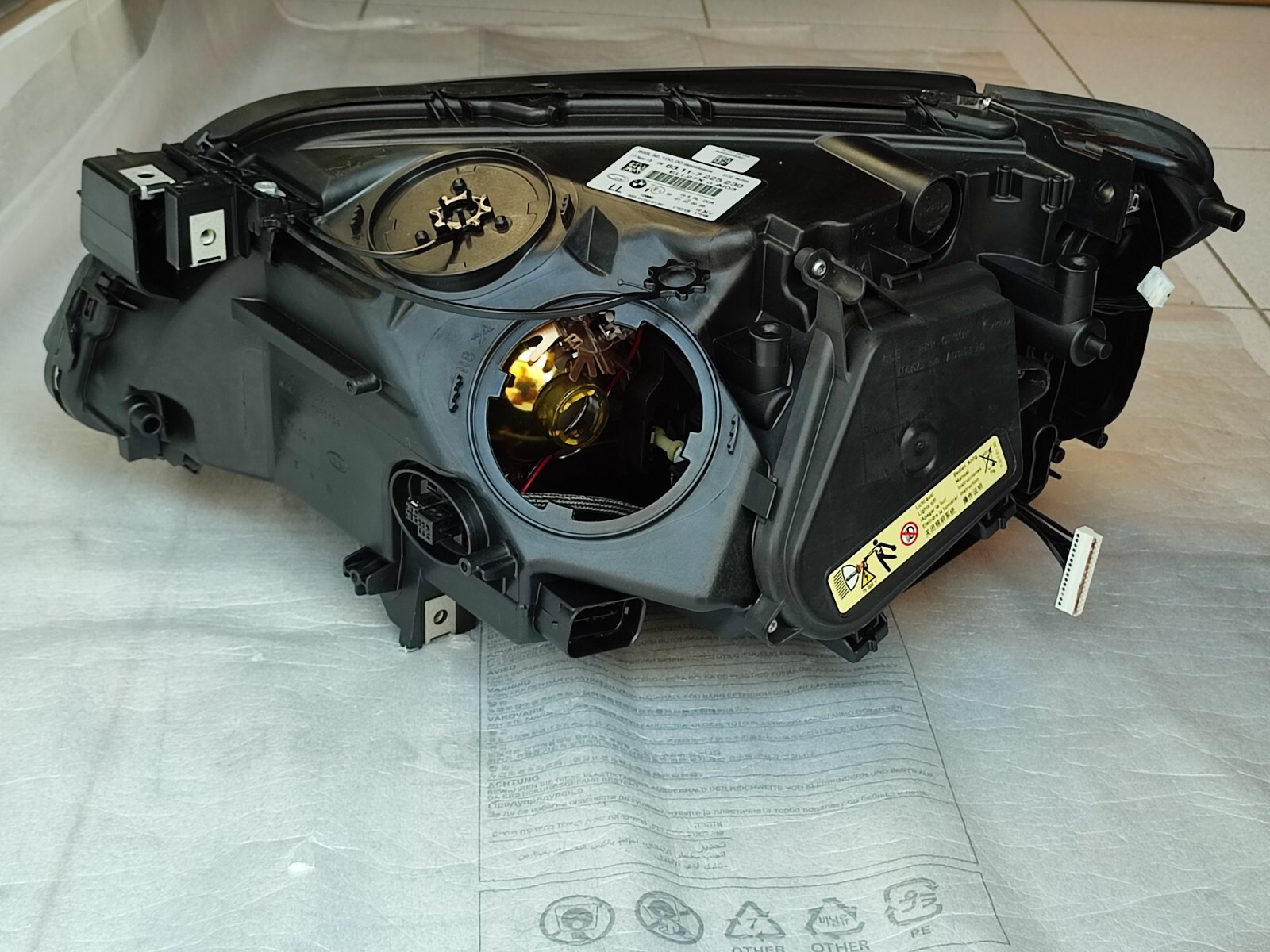 *BMW F01-F02-F03-F04 headlight right Bi-xenon !NEW! GENUINE 63117225230 ...