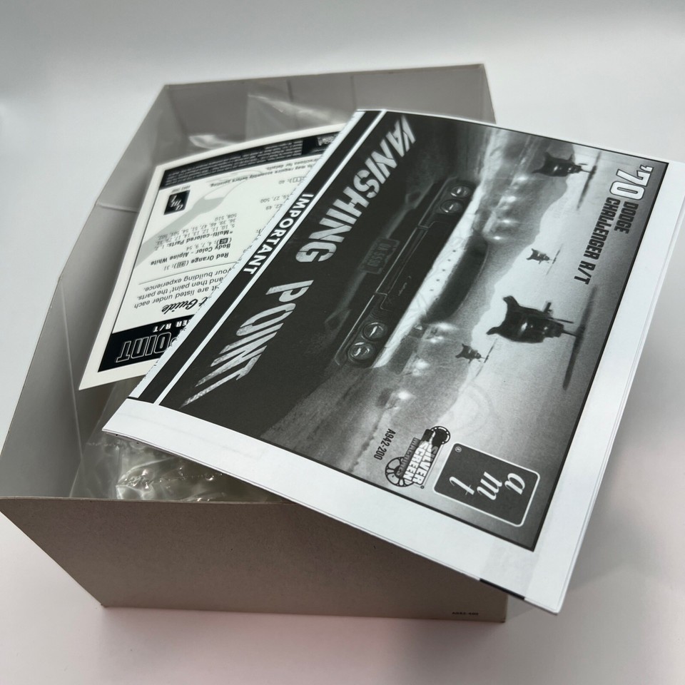 AMT ‘70 Dodge Challenger R/T Vanishing Point 1/25 Model Kit Open Box | eBay