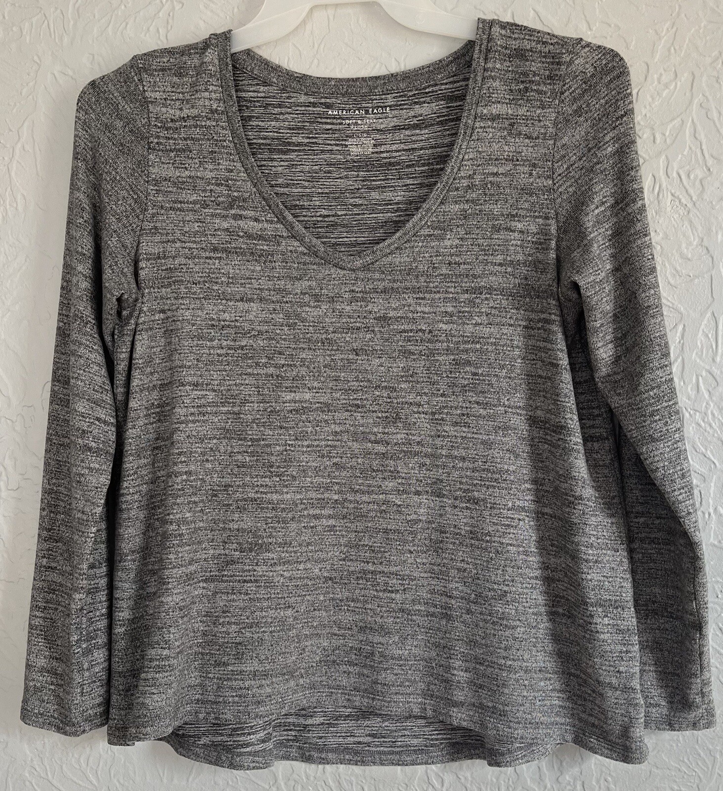 American Eagle Soft & Sexy Plush Long Sleeve Top Size Large Grey V Neck ...