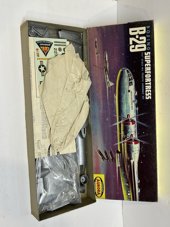 AURORA KIT NO 372-2.59 FAMOUS FIGHTERS B-29 SUPERFORTRESS BOMBER MODEL ...