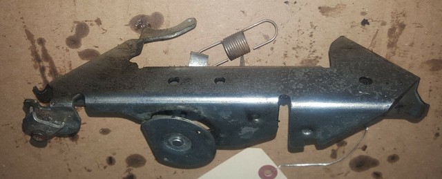 Craftsman 24hp Briggs & Stratton Engine Model 445677 Control Bracket ...