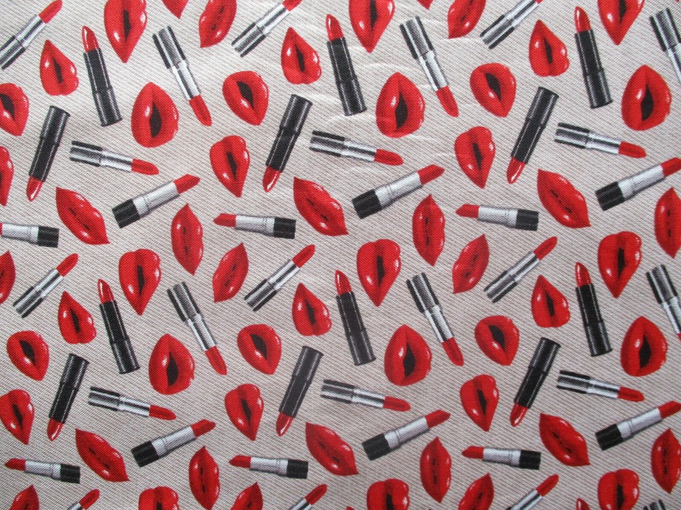 LIPSTICK LIP STICK DIVA WOMENS WHITE COTTON FABRIC FQ | eBay