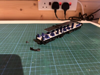 Bachmann Class 150 DMU Complete Dummy Chassis (new type) #1 | eBay