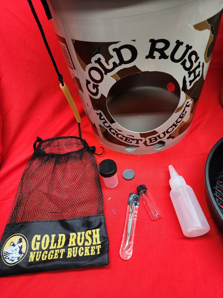 Gold Rush Nugget Bucket - Gold Panning and Prospecting Kit (Camouflage ...