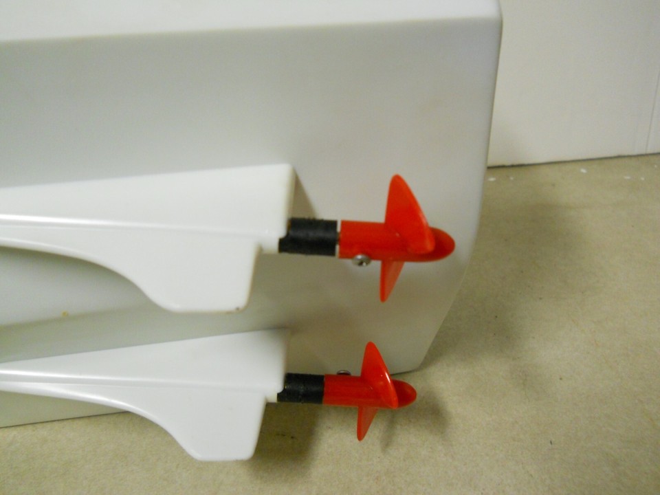 Shinsei Voyager Twin Prop Remote Control RC Boat w/ Radio Elecon Remote ...