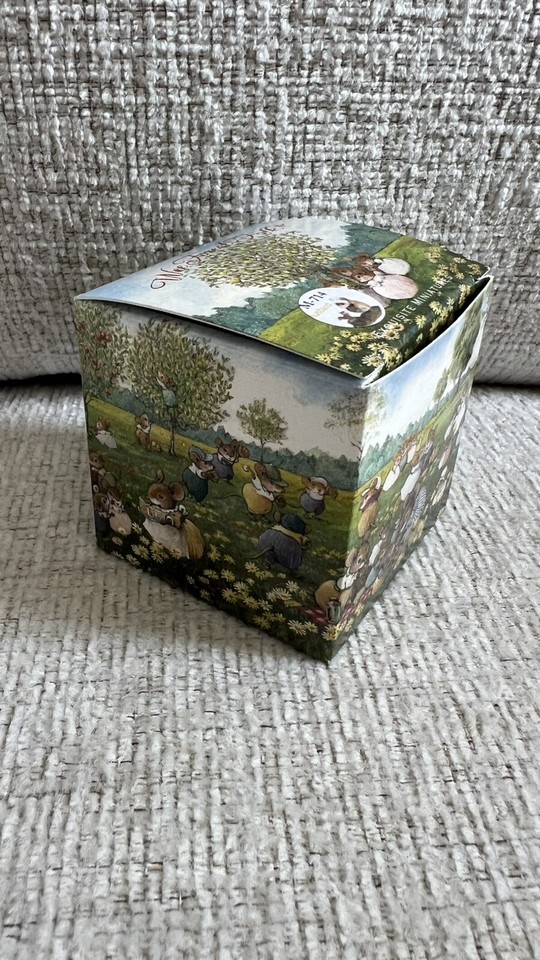 Wee Forest Folk ABIGAIL'S ACORN, WFF# M-714, Mustard YELLOW Pilgrim ...