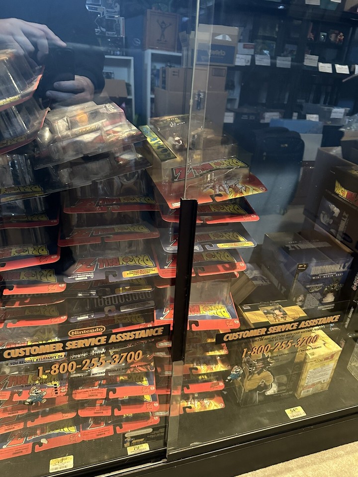 World of Nintendo ULTRA RARE AUTHENTIC video game display case store ...