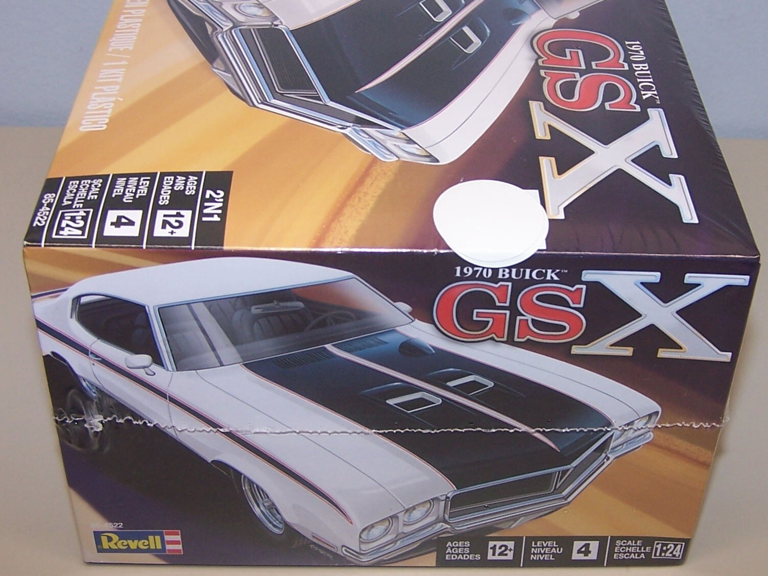 Revell Buick GSX 2`n1 1970 1:24 Scale Car Model Kit - White (85-4522 ...