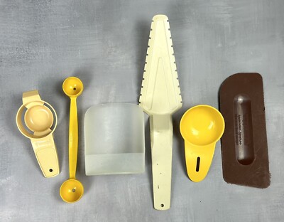 Lot Of 6 VTG TUPPERWARE Tools/Gadgets: Scoop-measuring-pie Slicer-melon ...