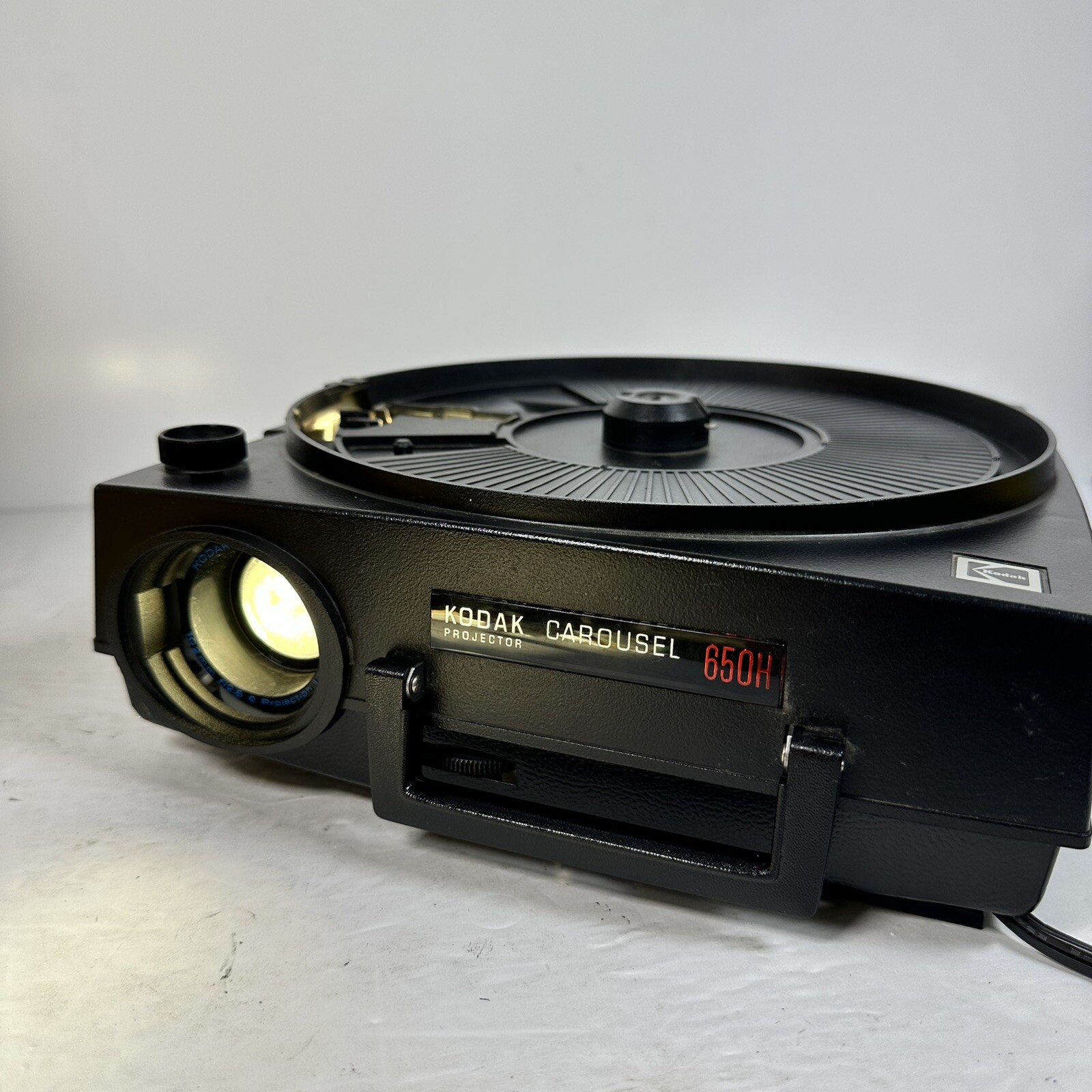 Kodak Carousel 650H Projector Powers On W/ Remote, Original Box and 1 ...