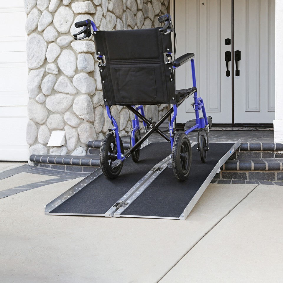 AllCure 6' (72" x 31") Non-Skid Aluminum Foldable Wheelchair Loading ...