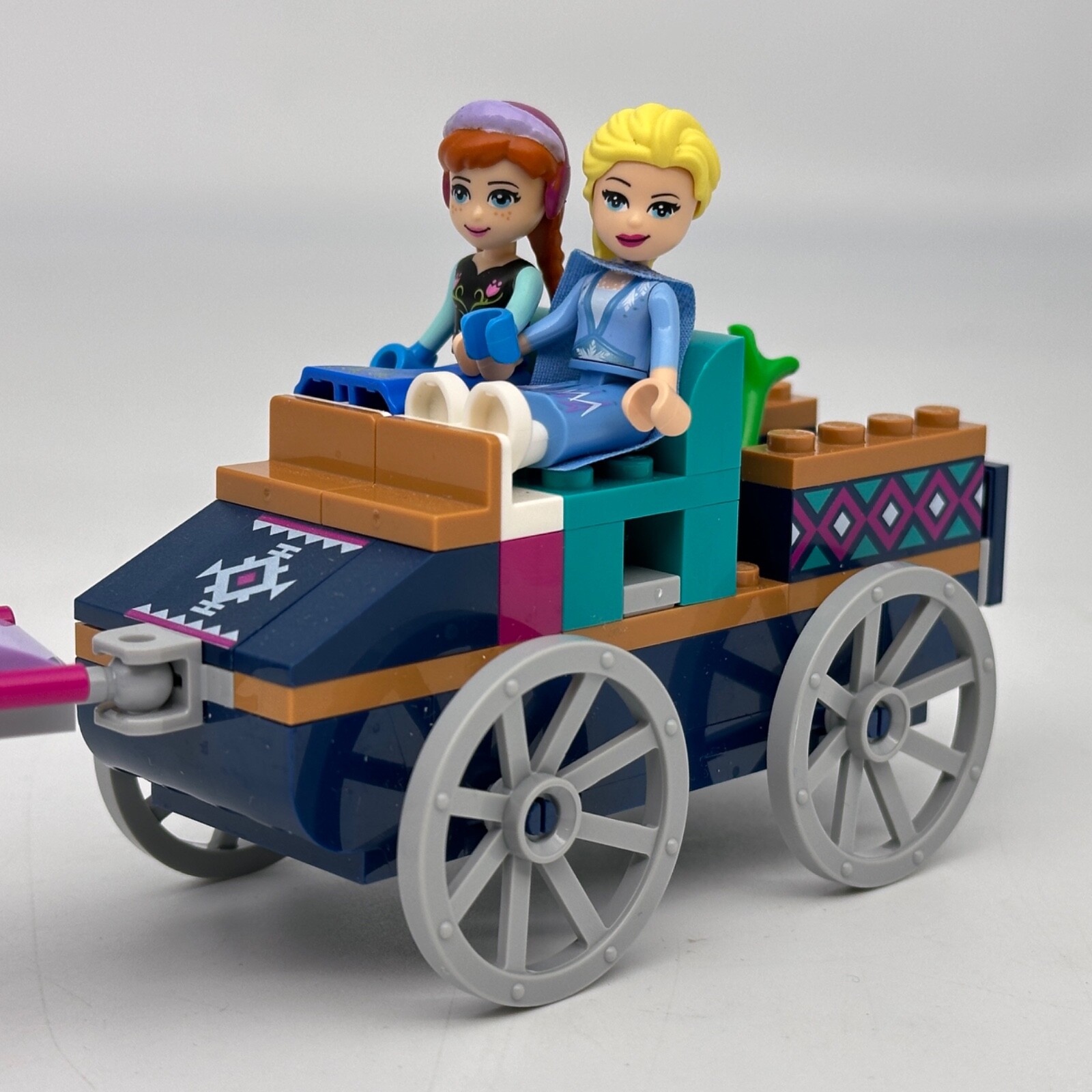 LEGO Disney Frozen II Elsa’s Wagon Adventure 41166 + Anna & Olaf ...
