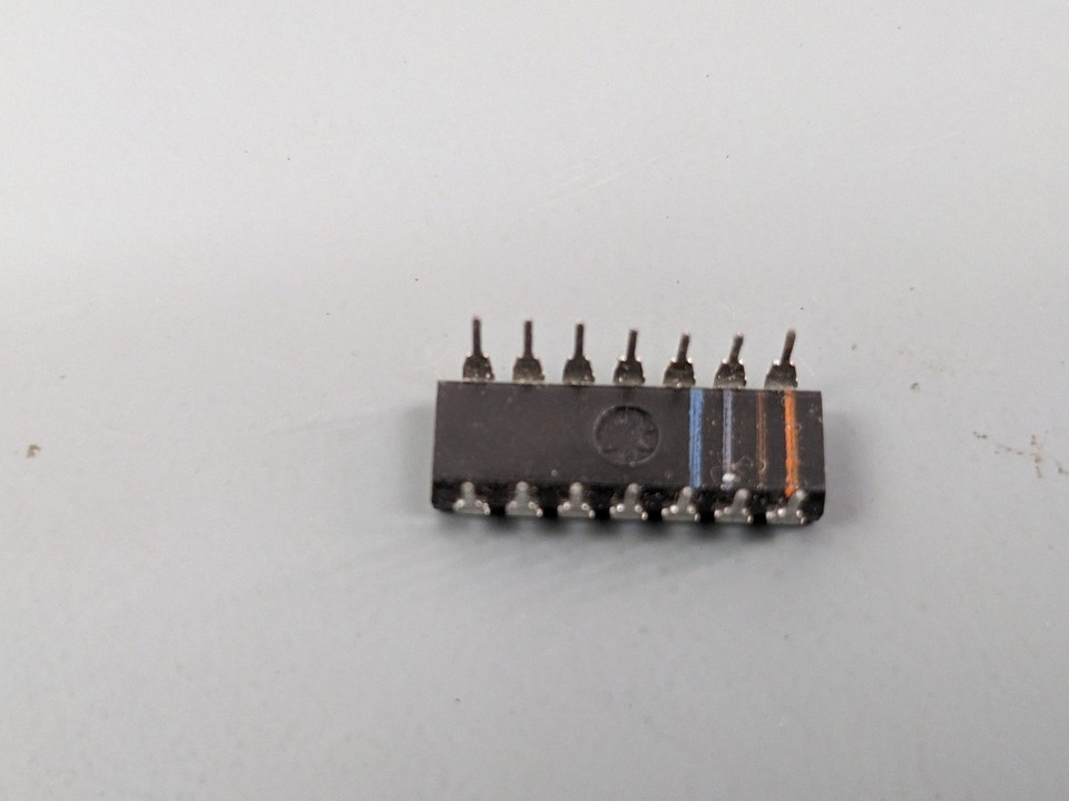 (20) Motorola MC14012UBCP Dual 4-Input NAND Gate ICs | eBay