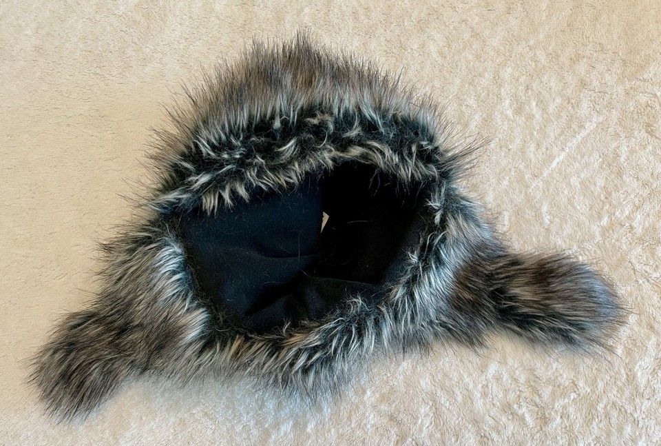 NWOT Starling Daytime Black, gray & silver ski hat w/ear flaps! Faux ...