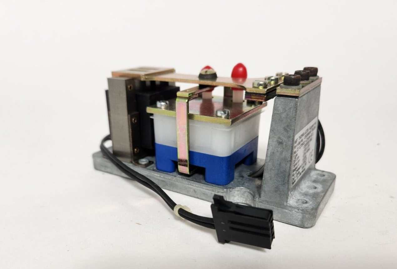 ASF THOMAS 2030064F C79451-E3494-B11 2099991001 Ultramat Sample Gas ...