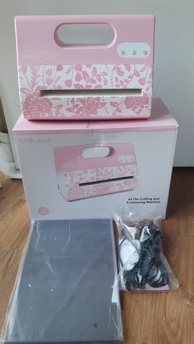 Kit N Caboodle Pro Cut A4 Die Cutting Machine PINK ( READ DESCRIPTION ...