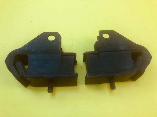 VW Bus Vanagon 1980-91 Outer Engine Mounts Motorlager 070199231A ...