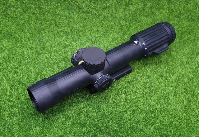 Trijicon VCOG 1-8x28 LED Crosshair Dot Reticle Riflescope - Black for ...
