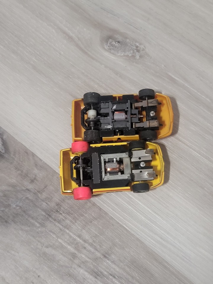 VINTAGE LOT TYCO ELECTRTRIC SLOT CAR RACE SET 2 CONTROLLERS POWER PACK ...