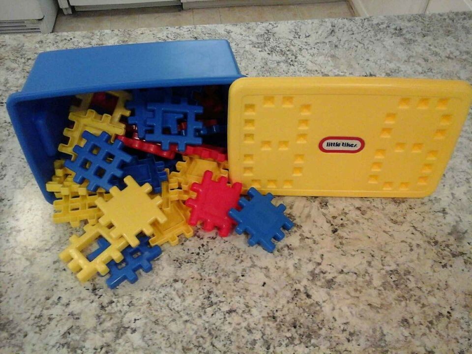 Vintage Little Tikes Wee Waffle Blocks with case 36 pieces 4x4 RED BLUE ...