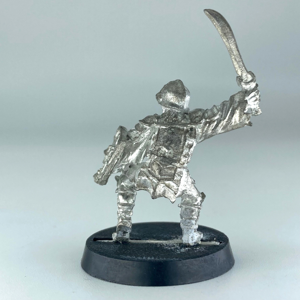 Mordor Orc Warrior - Mordor - Warhammer / Lord of the Rings GW Metal ...