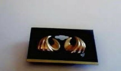 9k GOLD PLATEDSHELL DESIGN EARRINGS | eBay