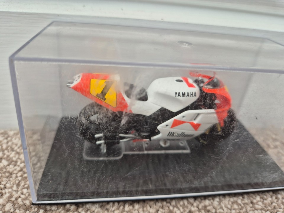 1/24 DEAGOSTINI IXO - 1991 YAMAHA YZR500 WAYNE RAINEY DIECAST ...