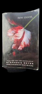 New Moon by Stephenie Meyer 2008 Paperback 9780316024969| eBay